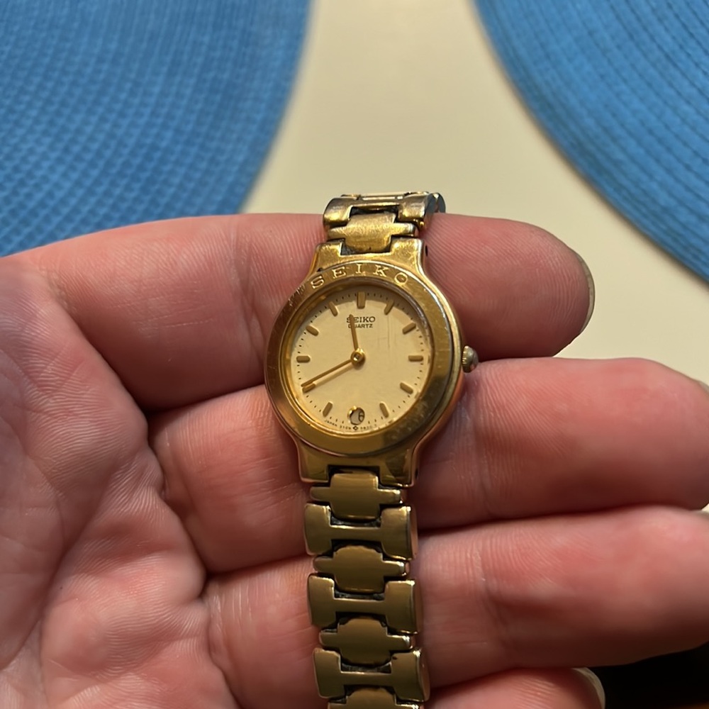 Vintage Women’s Gold Seiko Quartz Watch - Gem